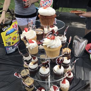 CROWLEY CUPCAKES - 48 Photos & 97 Reviews - 7 Waverly Pl, Madison, NJ ...
