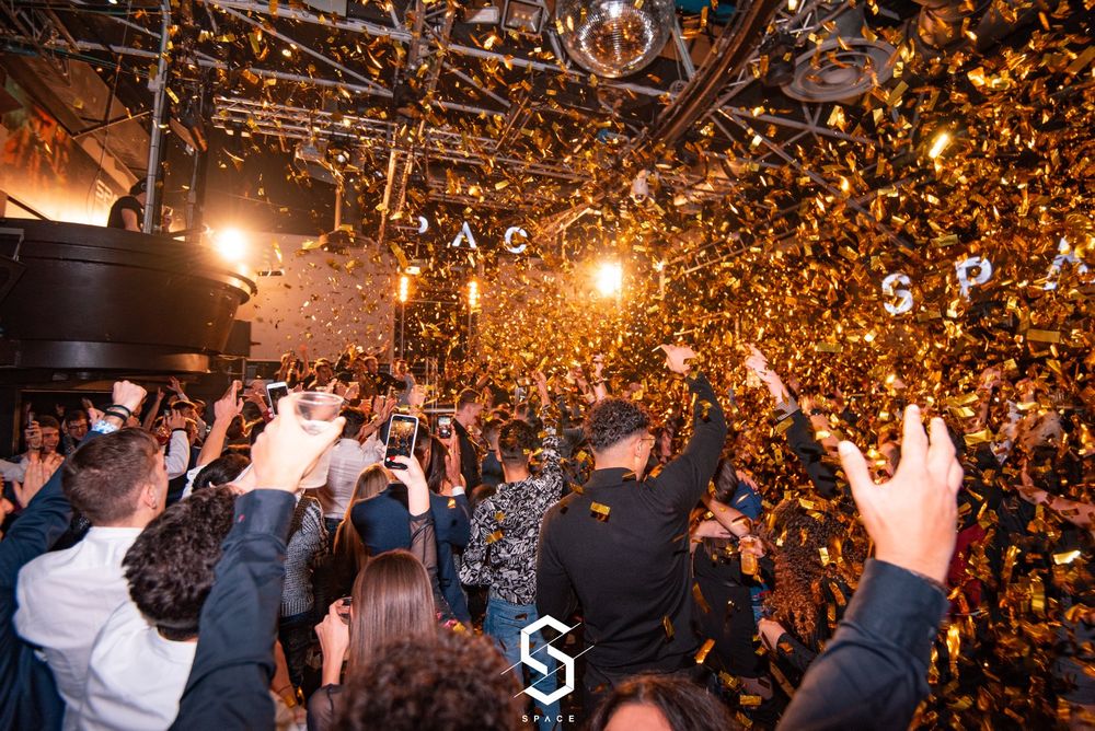 SPACE CLUB - Updated October 2025 - 26 Photos & 62 Reviews - Via ...