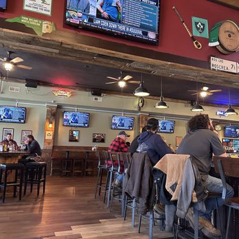 NAPPER TANDY’S PUBLIC HOUSE AND RESTAURANT - Updated October 2025 - 48 ...