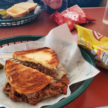 MAGOONS FAMOUS DELICATESSEN - Updated December 2025 - 52 Photos & 36 ...