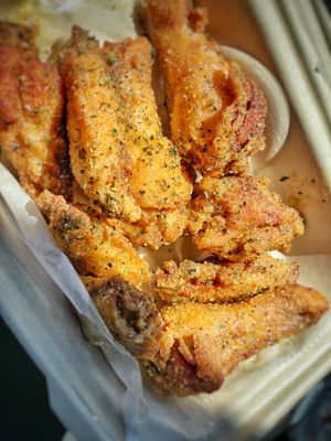 WINGS 2 GO - Updated August 2024 - 220 Photos & 379 Reviews - 10925 ...