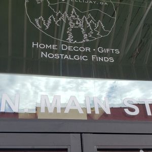 BLUE RIDGE MOUNTAIN MALL - Updated November 2024 - 15 Photos - 618 E ...