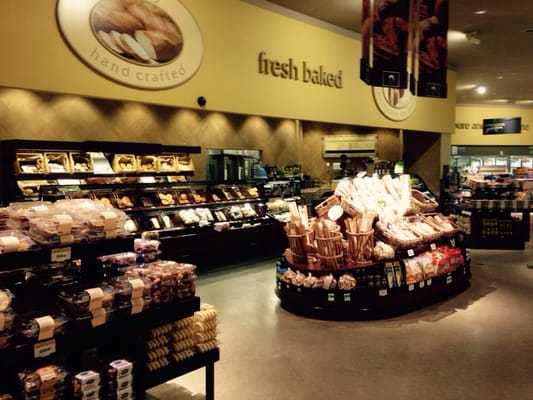 YOKE’S FRESH MARKET - Updated October 2025 - 14 Photos & 13 Reviews - 3801 S Reserve St ...