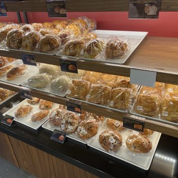 85°C BAKERY CAFE-FLUSHING - Updated October 2025 - 430 Photos & 75 ...
