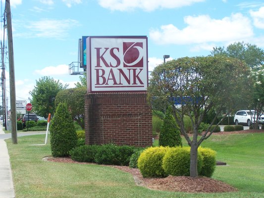 KS BANK - Updated October 2025 - 1031 N Brightleaf Blvd, Smithfield ...