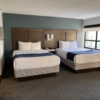 COMFORT INN & SUITES DOWNTOWN BRICKELL-PORT OF MIAMI - Updated December ...