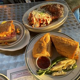 MONJUNIS ITALIAN CAFE - 279 Photos & 163 Reviews - 711 Jefferson Hwy ...