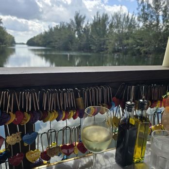 IL LAGO TRATTORIA - Updated July 2024 - 333 Photos & 90 Reviews - 2475 ...