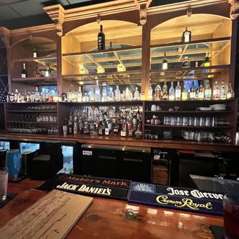 EMERALD WATERFRONT BAR AND GRILL - Updated April 2025 - 80 Photos & 20 ...