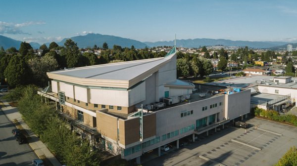 BROADWAY CHURCH - Updated December 2025 - 12 Photos - 2700 Broadway E ...