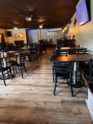 THE ROCK BAR & GRILL - Updated October 2025 - 51 Photos & 40 Reviews ...