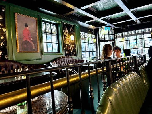 CHAMBERLAIN’S PONY BAR - Updated December 2025 - 34 Photos & 13 Reviews ...