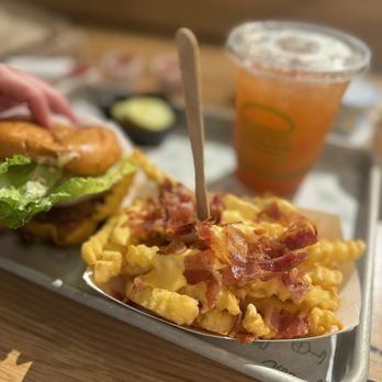 SHAKE SHACK COSTA MESA - Updated July 2025 - 124 Photos & 127 Reviews - 329 East 17th St, Costa ...