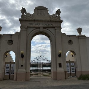 WO FAT BUILDING - Updated October 2025 - 18 Photos - 115 N Hotel St ...