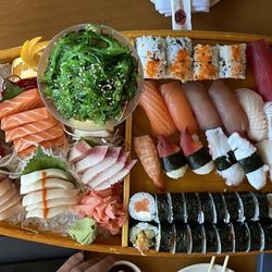 Best Sushi Buffets Near Me - September 2025: Find Nearby Sushi Buffets ...