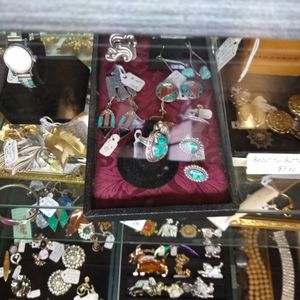 WHISTLESTOP ANTIQUES - 78 Photos & 35 Reviews - Antiques - 130 4th St ...