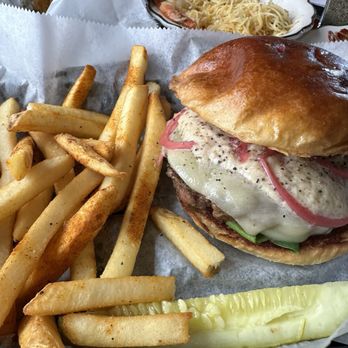 CHATTERS BAR AND GRILL - Updated November 2025 - 109 Main St, Kewaskum ...