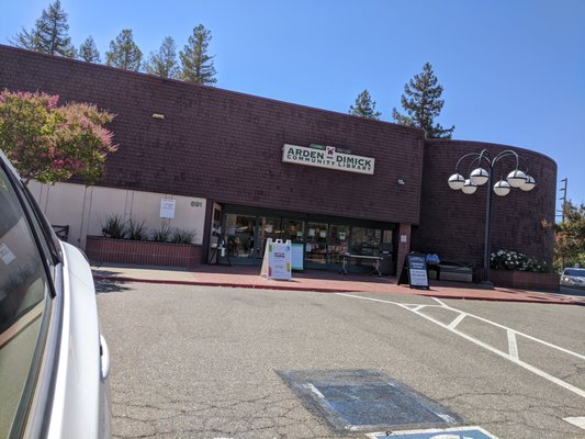 SACRAMENTO PUBLIC LIBRARY - Updated December 2025 - 26 Photos & 31 ...