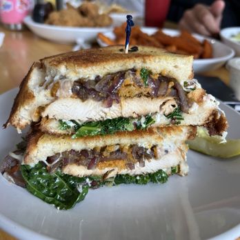 CHOMP - Updated August 2025 - 297 Photos & 346 Reviews - 200 S Main St ...