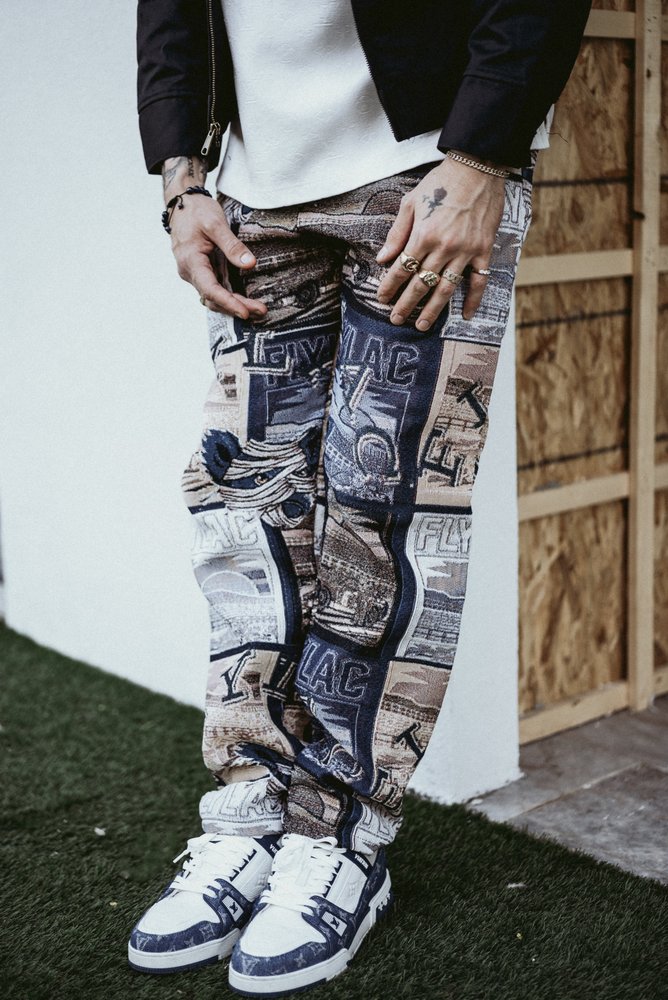 FLYLAC - Updated October 2024 - 32 Photos - 3111W Chandler Blvd ...