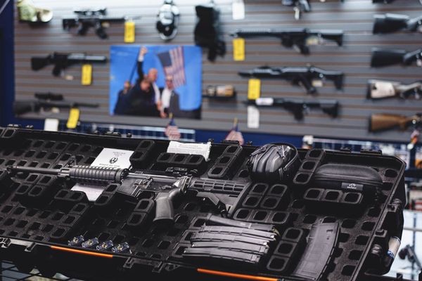 GUNS 4 LESS - Updated December 2025 - 23 Photos & 33 Reviews - 2113 Del ...