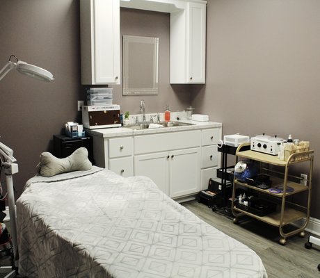 REBELLIOUS ROSE SPA AND SALON - Updated May 2026 - 29 Photos - 107 ...
