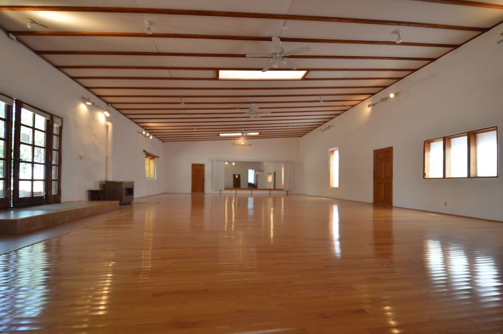 SYNERGIA RANCH - 26 Synergia Rd, Santa Fe, New Mexico - Farmers Market ...