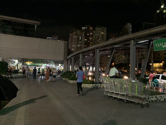 MARKET! MARKET! - 31 Photos & 18 Reviews - Shopping Centers - McKinley ...