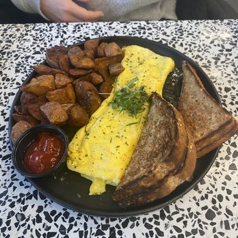 THE PLACE 2 BE - Updated December 2025 - 320 Photos & 196 Reviews - 338 ...