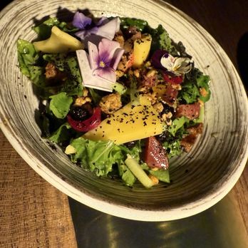 HAMDI - Updated April 2025 - 451 Photos & 146 Reviews - 4012 Leary Way ...