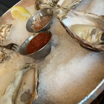 MACONDRAY - Updated November 2024 - 251 Photos & 198 Reviews - 2209 ...