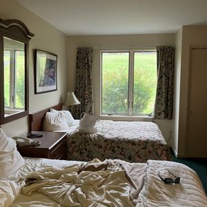 RIVERVIEW ESTATE BY BROPHY - Updated February 2025 - 72 Photos - 1650 ...