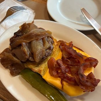 CANDLELIGHT INN - Updated December 2025 - 1334 Photos & 1253 Reviews ...