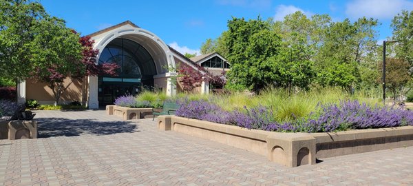 PLEASANTON LIBRARY - Updated October 2025 - 150 Photos & 105 Reviews ...