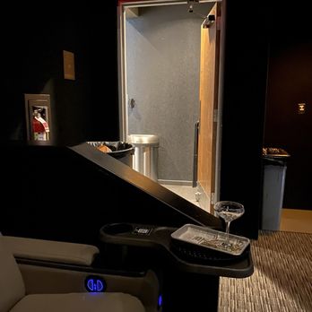 PARAGON THEATERS FENTON - Updated July 2025 - 158 Photos & 88 Reviews ...