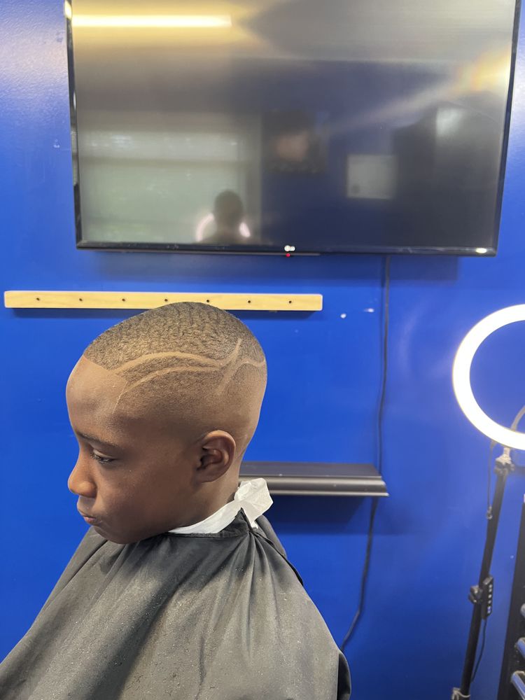 EXCLUSIVE BARBER LOUNGE - Request an Appointment - 28 Photos - 507 ...