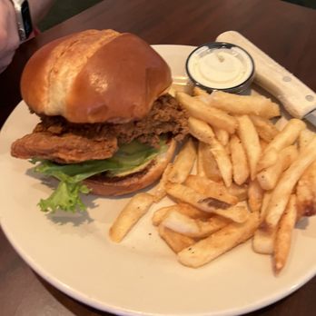 JOCKS & JILLS SPORTS GRILLE - Updated May 2024 - 218 Photos & 239 ...