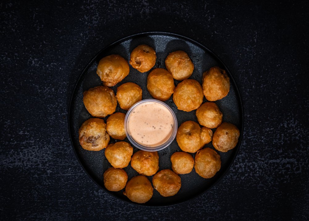 WINGS WIZARD - Updated July 2025 - 12 Photos - 3331 Danforth Avenue ...