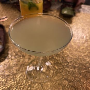 MAHARANI PALACE - Updated May 2025 - 197 Photos & 75 Reviews - 1030 ...