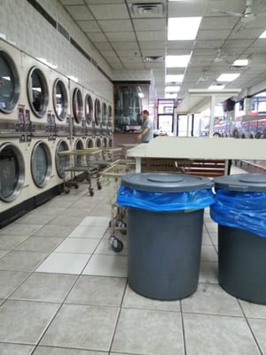 EASTSIDE LAUNDROMAT & DRY CLEANER - Updated December 2025 - 35 Reviews ...