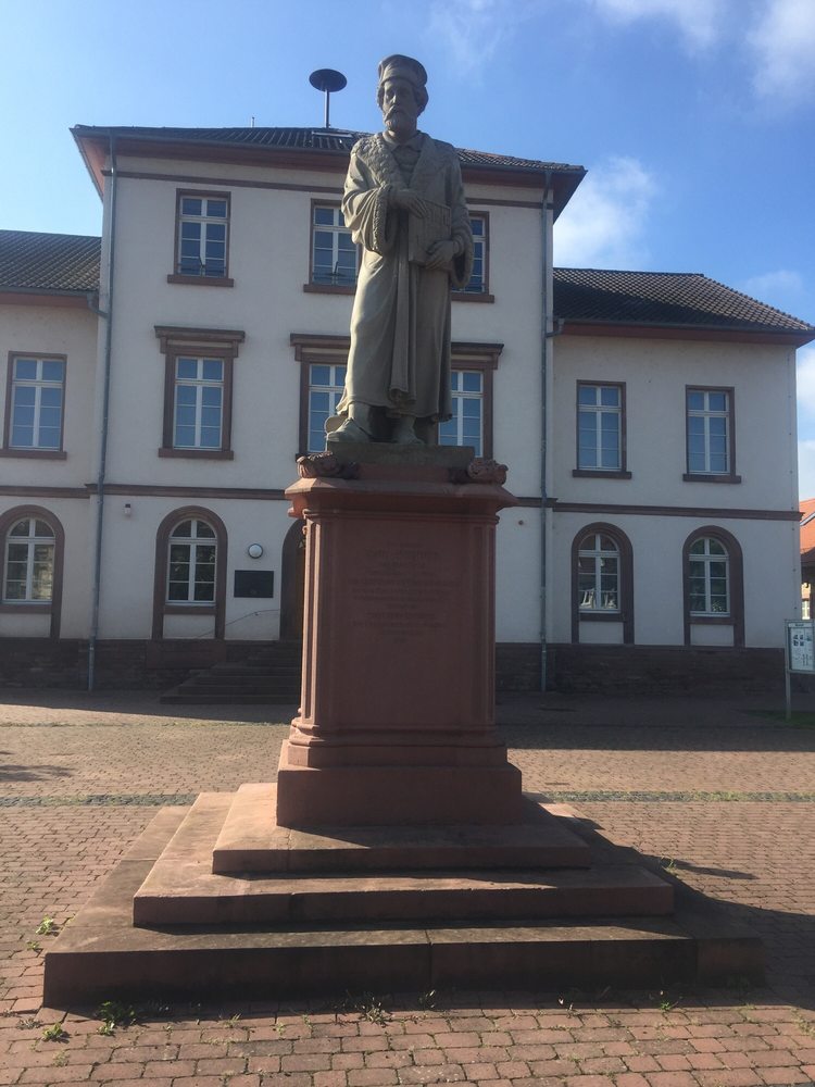 SCHÖFFERPLATZ - Magdalenenstr. 71, Gernsheim, Hessen, Germany ...