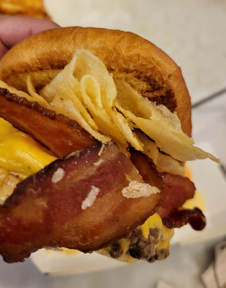 BOBBY’S BURGERS BY BOBBY FLAY - Updated August 2025 - 147 Photos & 117 ...