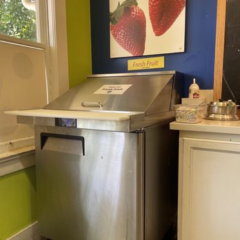 YOLOBERRY YOGURT - 316 C St, Davis, California - Updated October 2024 ...