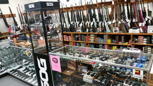 TOWN GUN SHOP OF RICHMOND - Updated January 2026 - 11 Photos & 38 ...