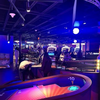 PUTTSHACK - ADDISON - Updated December 2025 - 347 Photos & 183 Reviews ...