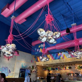 SPITZ - Updated October 2025 - 197 Photos & 159 Reviews - 2015 N Globe ...