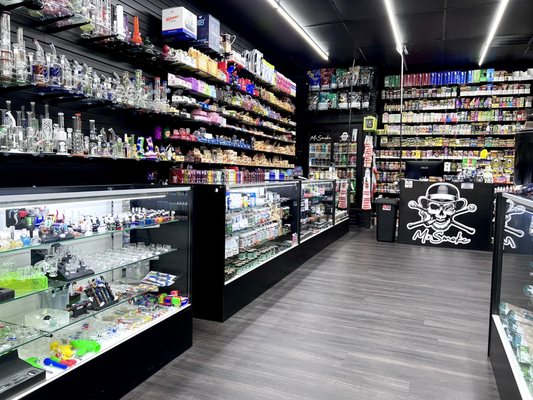 MR SMOKE - Updated June 2026 - 12 Photos & 13 Reviews - 303 SE Port St ...