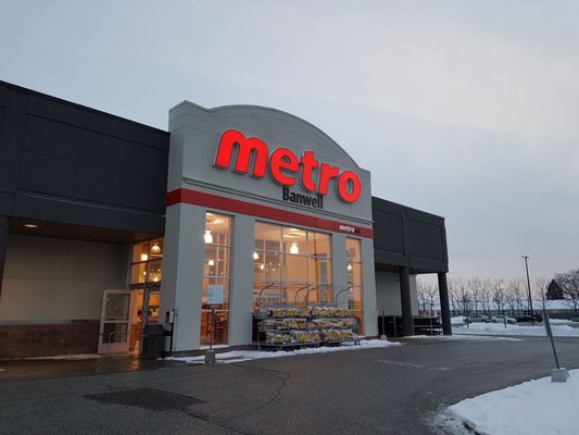 METRO - Updated January 2026 - 11729 Tecumseh Road E, Windsor, Ontario ...