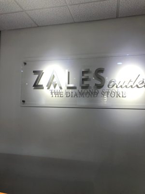 ZALES JEWELRY OUTLET - Updated July 2025 - 12 Reviews - 3939 S ...