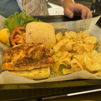 THE BAIT HOUSE TACKLE & TAVERN - Updated October 2024 - 876 Photos ...